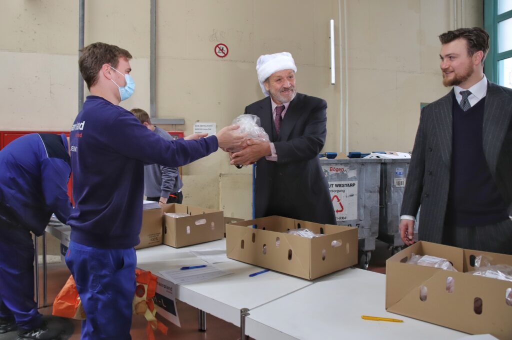 5,000 Christmas turkeys, it's no poultry task! - Langley Holdings